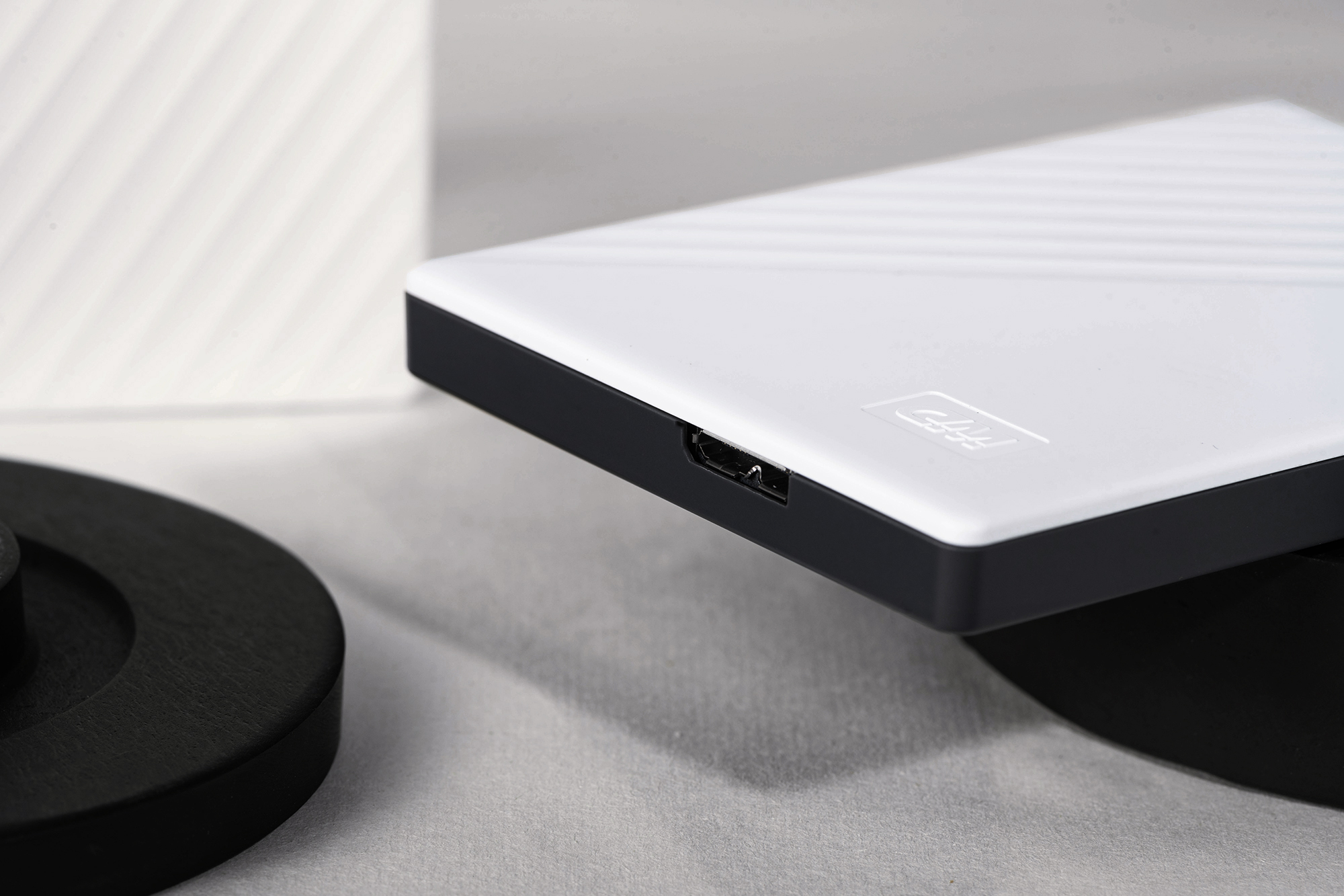 Western Digital 人氣 WD My Passport 便攜式流動硬碟系列加推白色新款 - XFastest Hong Kong