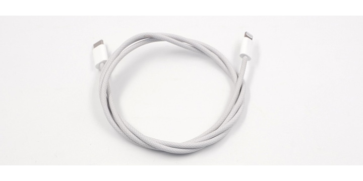 首次採用新線材 - Apple iPhone 12 標配 USB-C to Lightning 編織線曝光 - XFastest Hong Kong